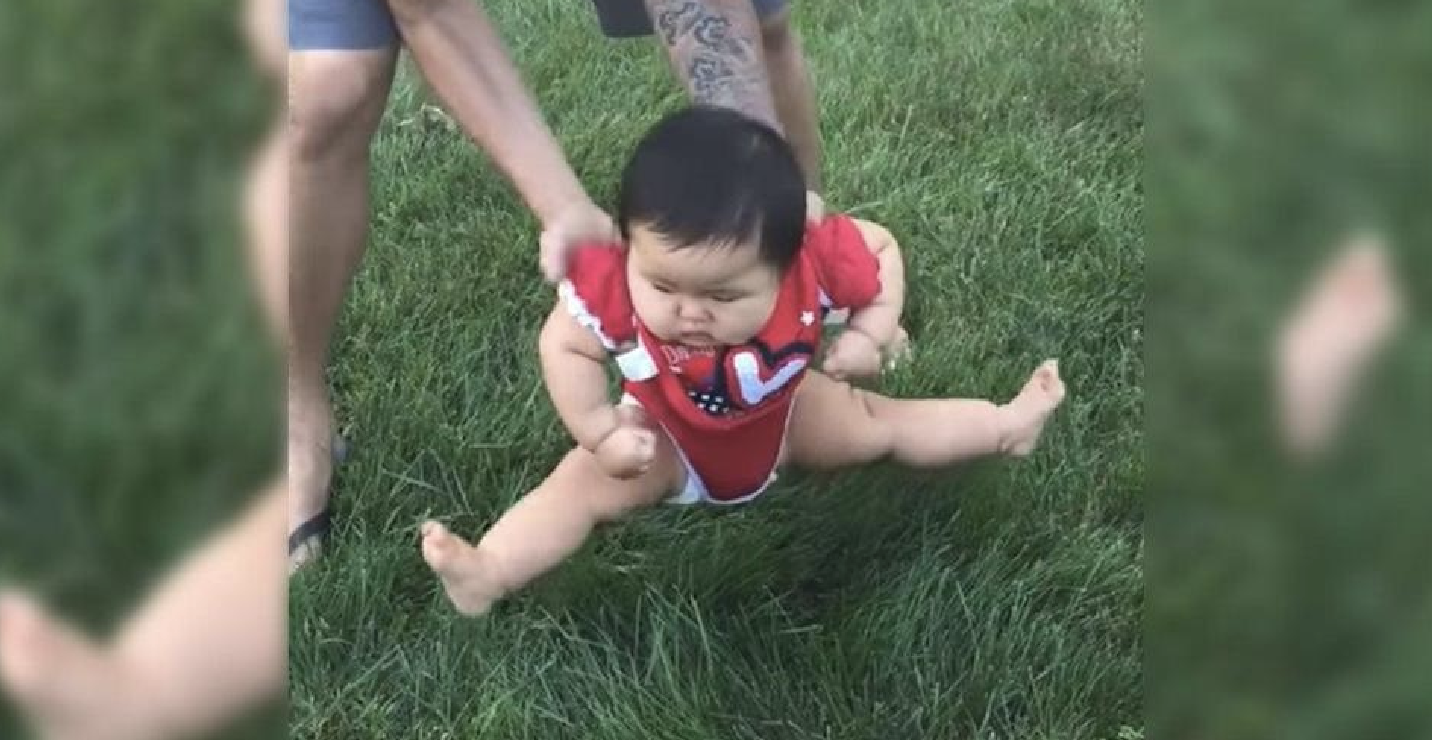 This is the most adorable video of newborns avoiding grass - BlogNews
